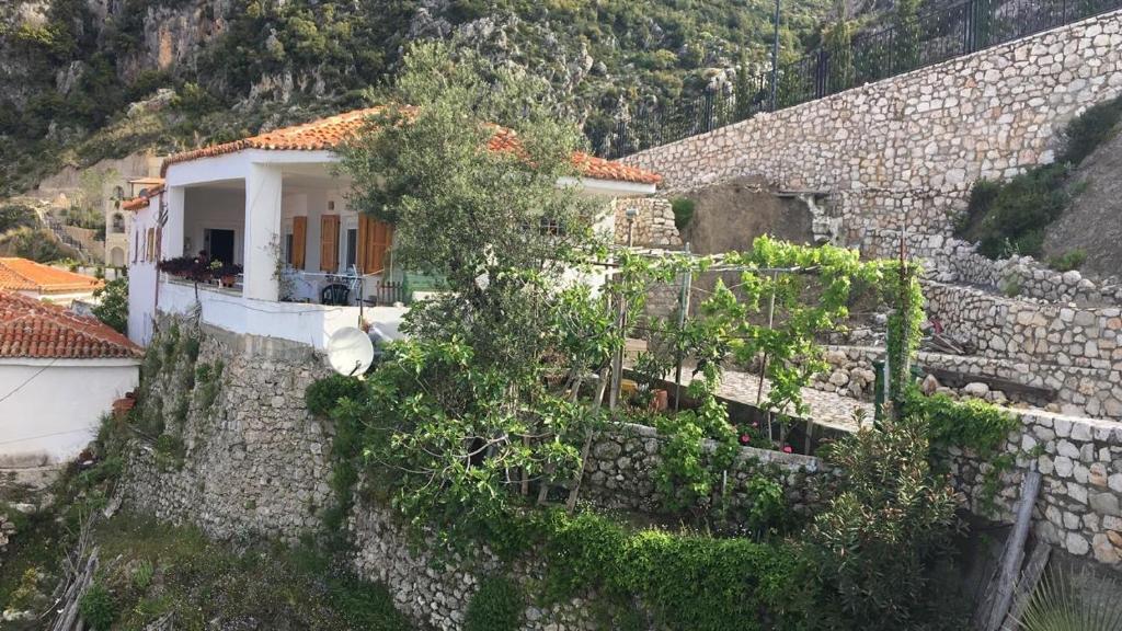 AMALIA Private Room - amazing sea view - DHERMI, Dhërmi (updated prices ...
