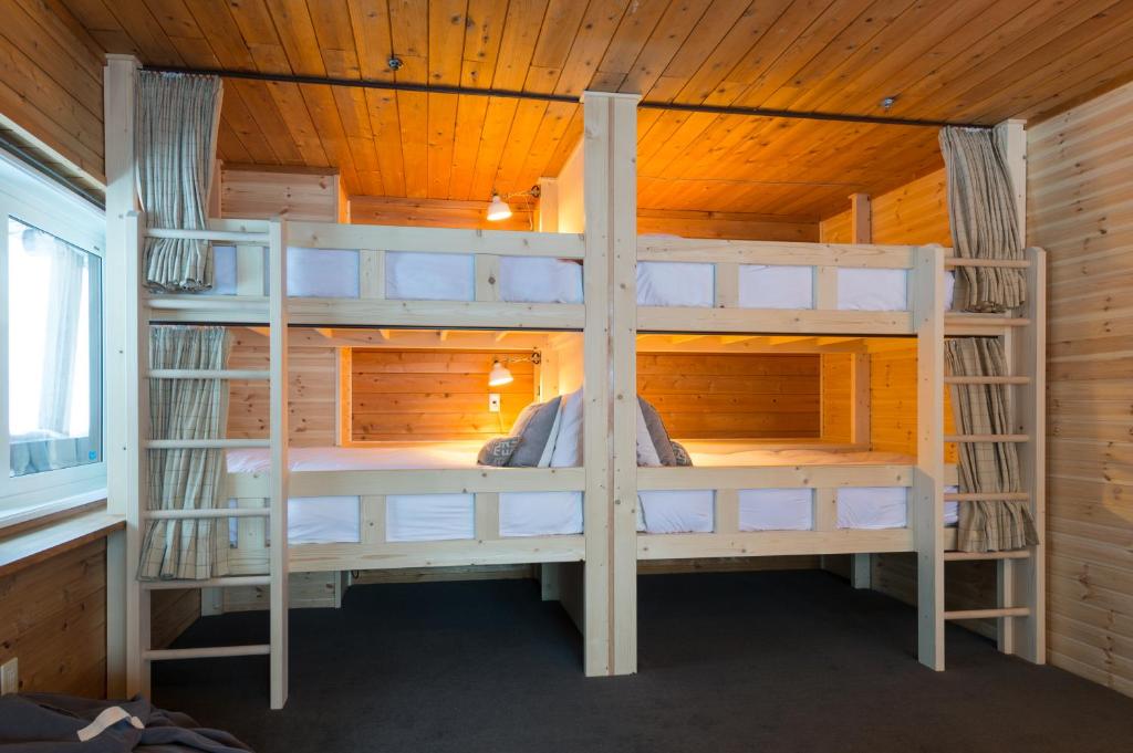 Moiwa Lodge, Niseko (updated prices 2025)