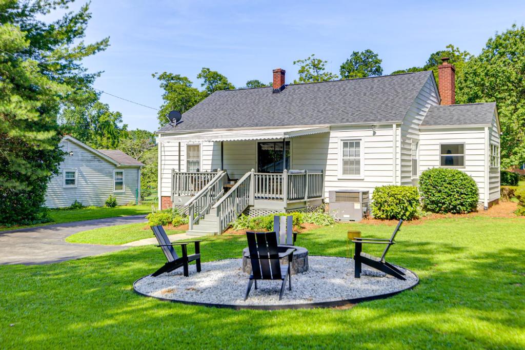 1 Mi to Downtown Greer Family Home with Gazebo!, Greer (updated prices ...