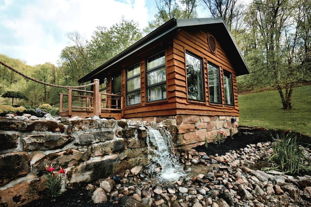 Dream Glamping Spot: Gorgeous Cabin near Clear Creek Metro Park in ...