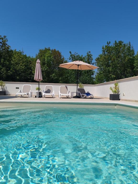 Apartments Oleander Lovrečica-residence with pool, Lovrečica (updated ...