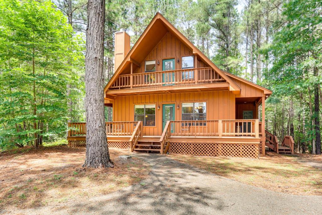 Pickwick Lake Cabin with Private Marina Access, Iuka (updated prices 2025)