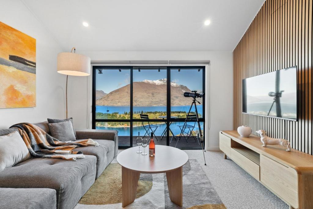 The Lookout – Alpine Lake Views, Queenstown (updated prices 2026)