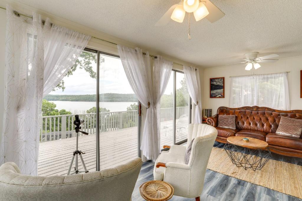 Norfork Lake Views Home with Deck in Henderson, Henderson (updated ...