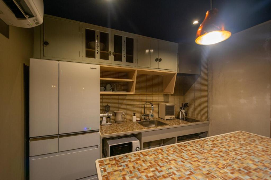 Women's Dormitory, Renovated 110-year-old wooden building, Coworking ...