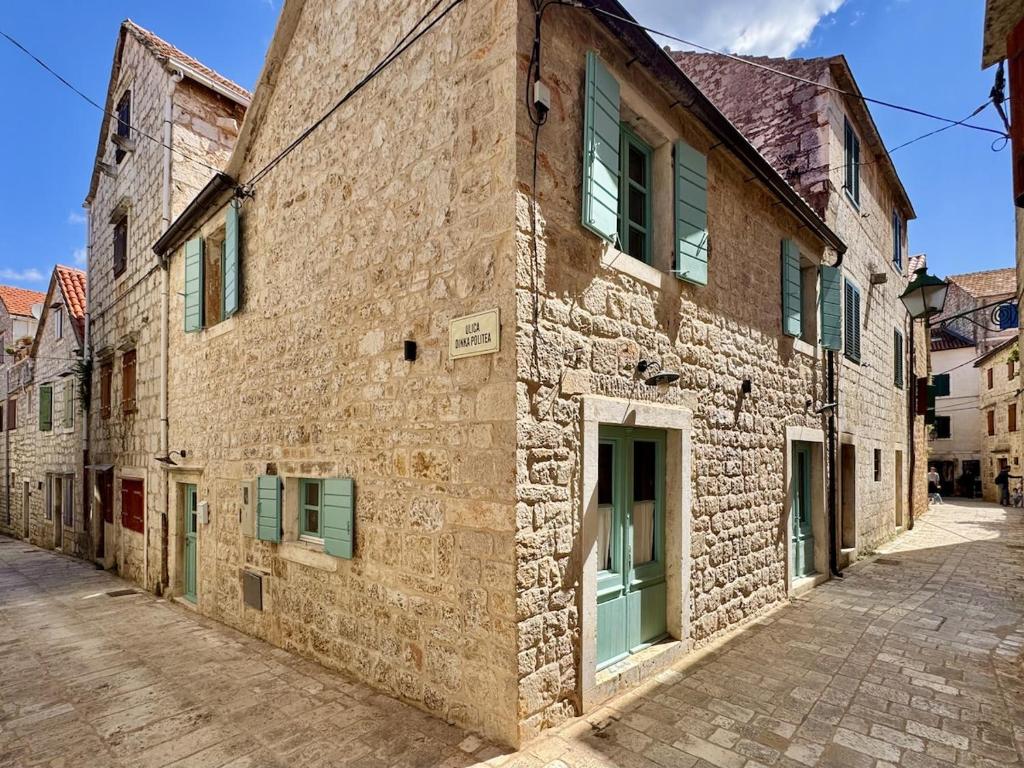 Historic Stone Loft - ZF Stari Grad, Stari Grad (opdaterede priser for ...