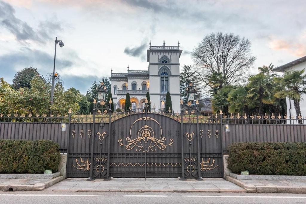 Prestigious Villa in Lesa, Lesa (updated prices 2025)