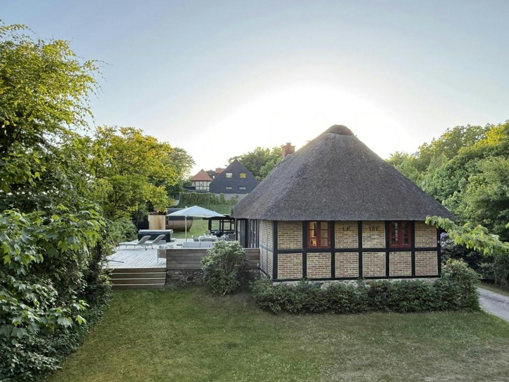 Traditional Timber House In Mols Bjerge With View, 에벨토프트 (2025년 최신 요금)