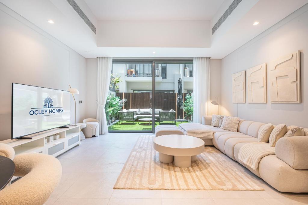 Lovely Duplex Townhouse minutes from Downtown, Dubai (updated prices 2026)