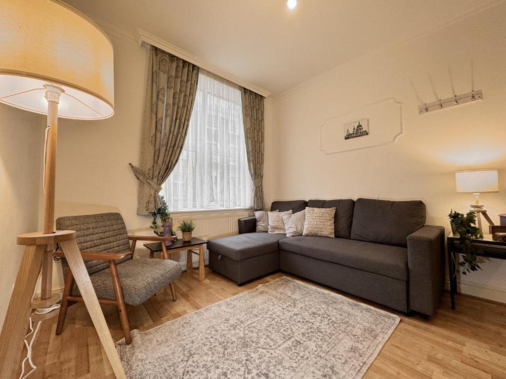 Group Getaway near King's Cross and Camden Town, London (updated prices ...