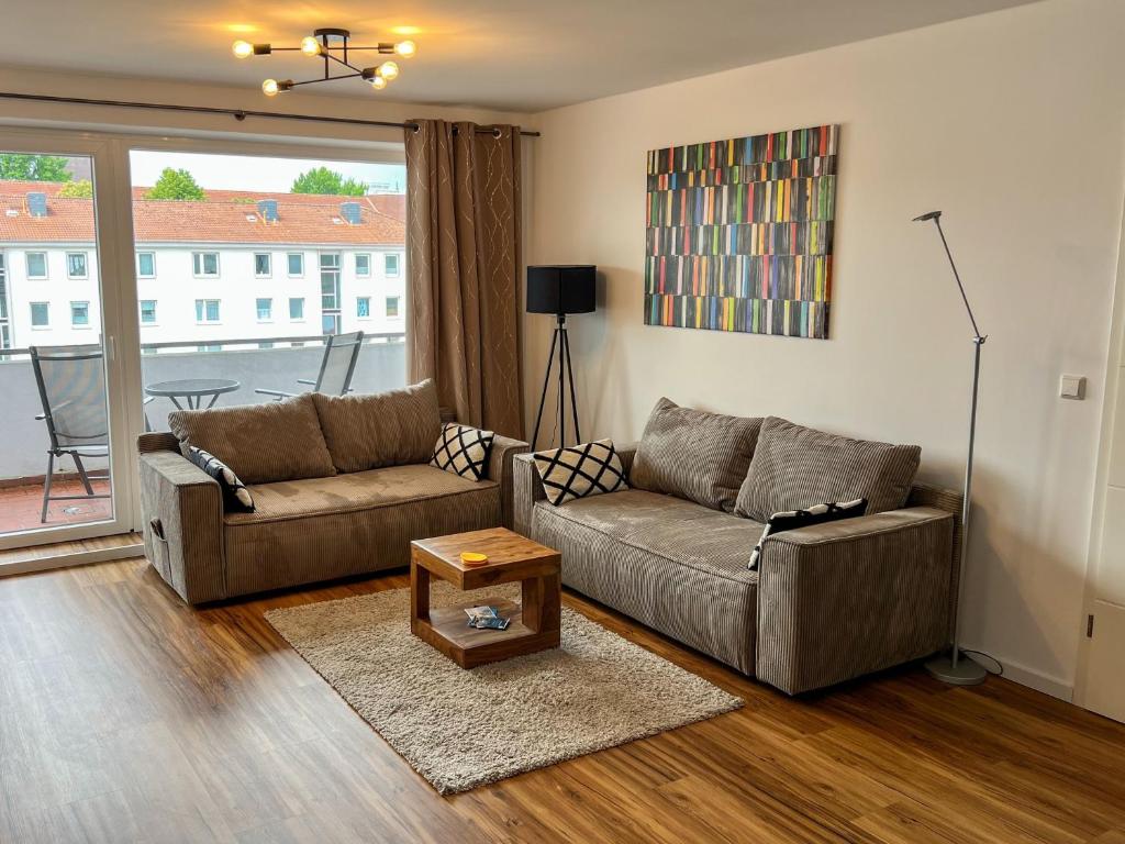 200 Apartment mit Carport, Aufzug und Balkon, Wilhelmshaven (updated prices 2025)