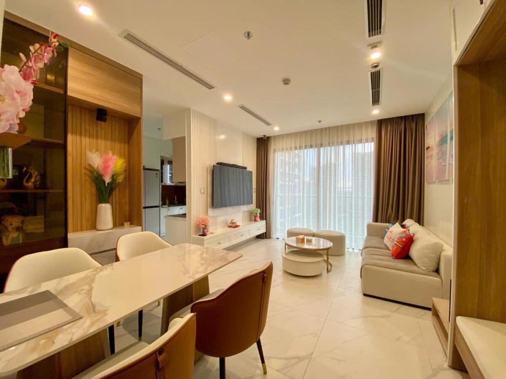 Shi House- 2BR Toà BE3 Modern &Quiet Vinhomes Grand Park, Long Bình ...