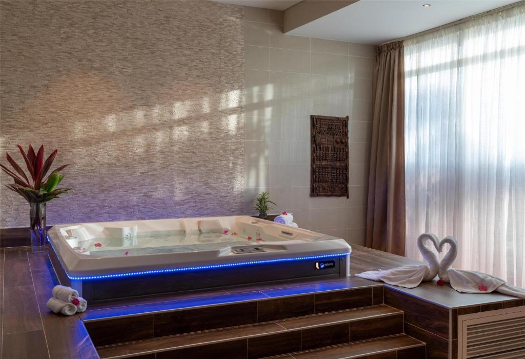 Radisson Blu Hotel, Conakry, Conakry (tarifs actualisés, 2025)