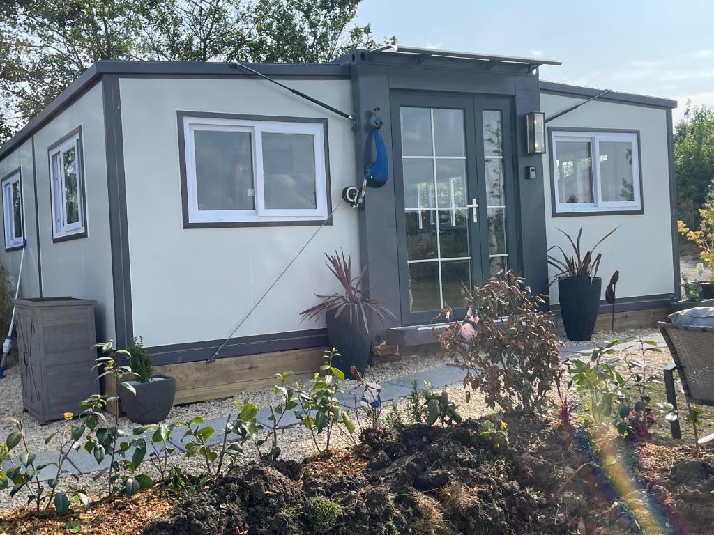 Birch tree lodge set in 3 acres, Otley (updated prices 2025)