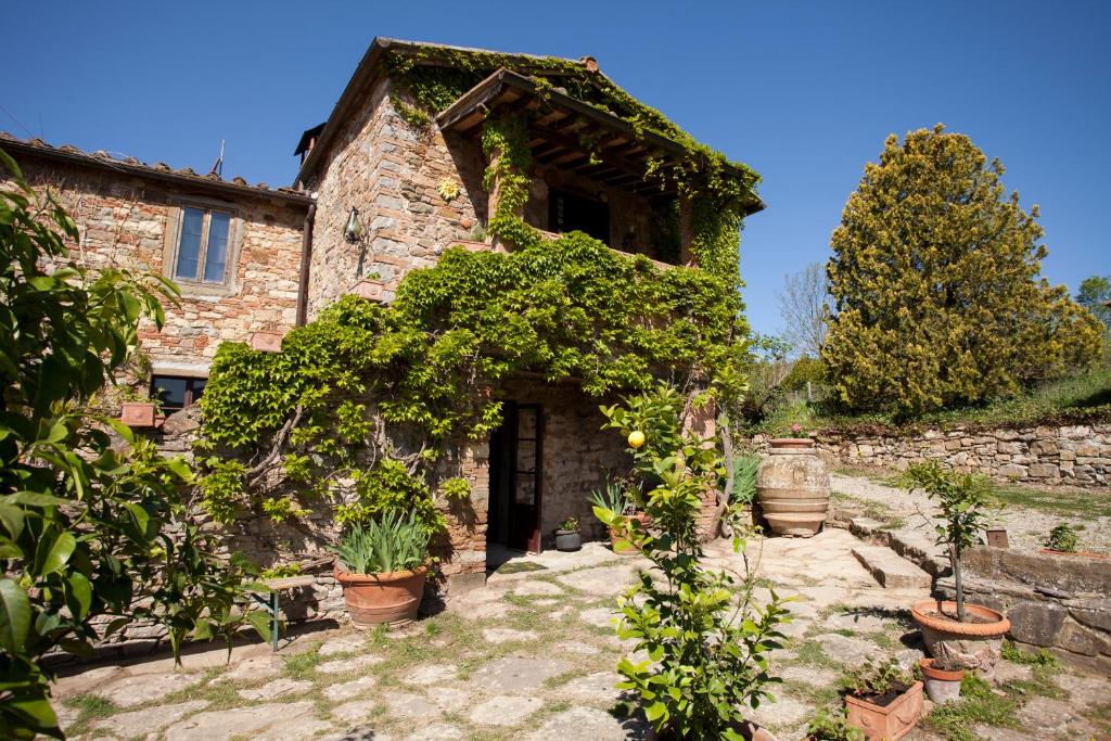 Podere Terreno alla via della volpaia, Radda in Chianti (updated prices ...