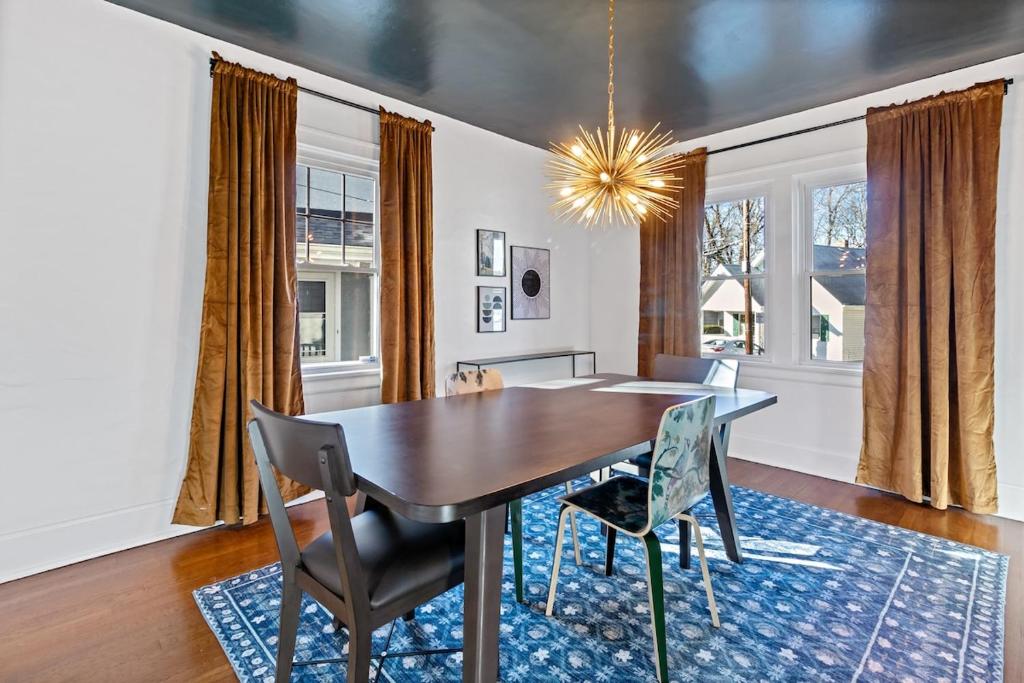 The Green Escape in Oakley 2 bed 1 bath, סינסינטי (מחירים מעודכנים לשנת ...
