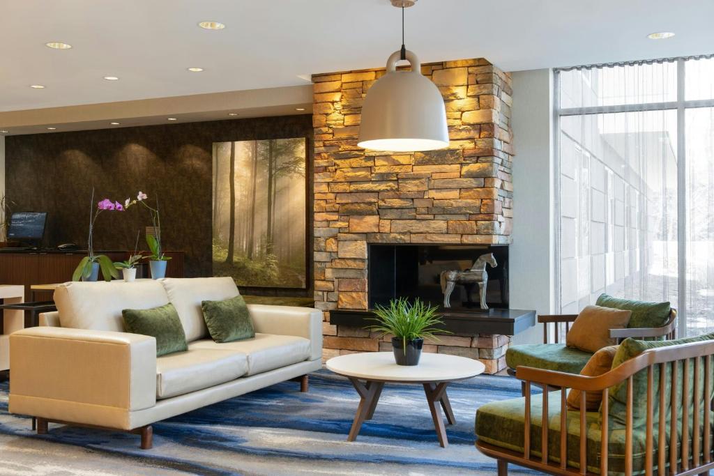 Fairfield Inn & Suites by Marriott Springfield Northampton/Amherst ...