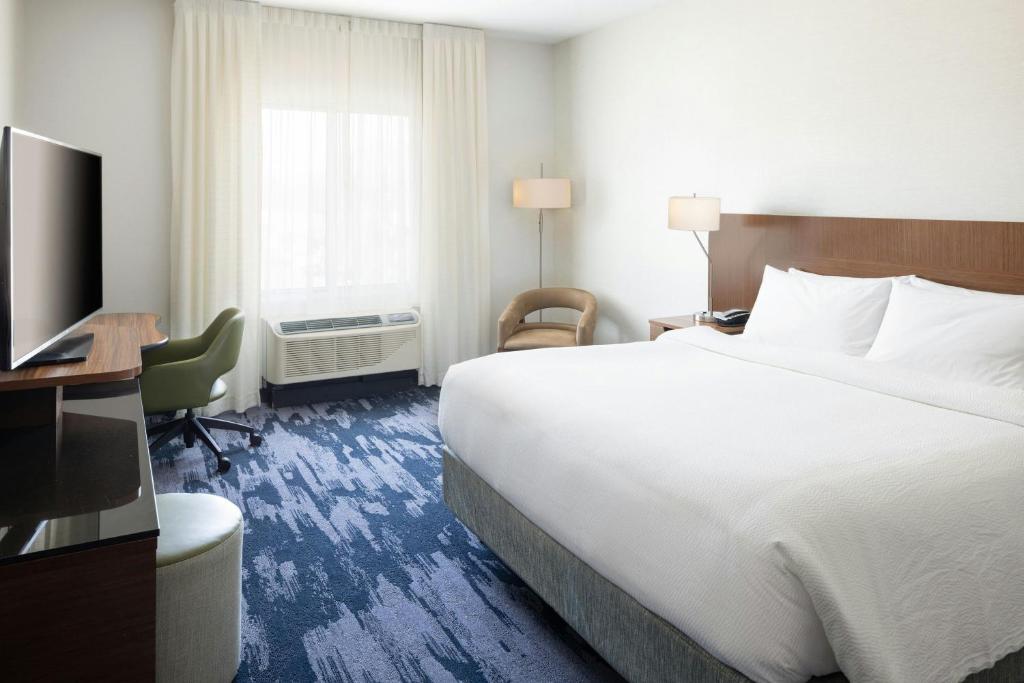 Fairfield Inn & Suites by Marriott Springfield Northampton/Amherst ...