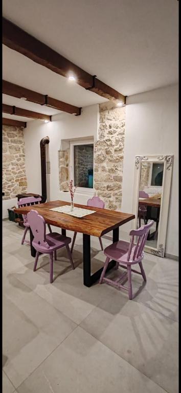 Stone villa on the island of Rava, Mala Rava (updated prices 2025)