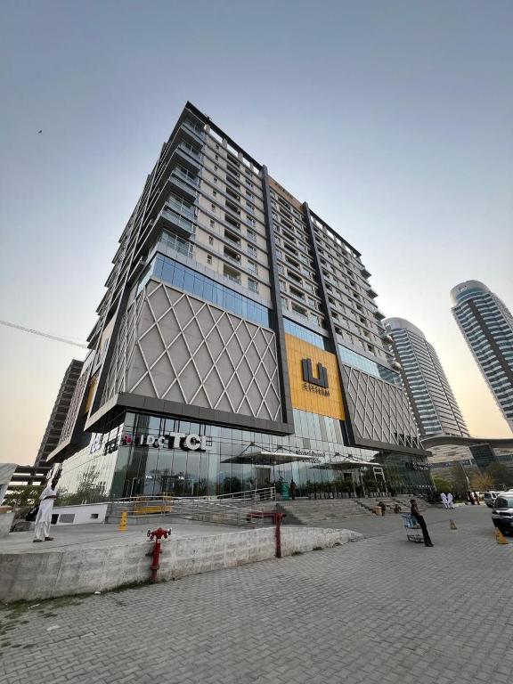 Elysium Premium Apartments -Front Facing Centaurus Mall, Dargai ...