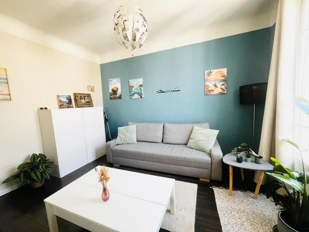 Cozy apartment, 5 min from Gabriel Péri metro station, La Celle-sous ...