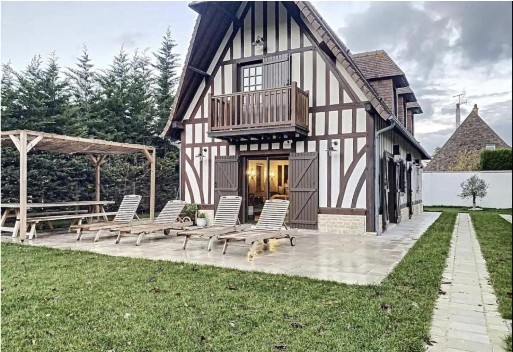 Villa Les copains d'abord Tourgeville plage, Deauville (updated prices ...