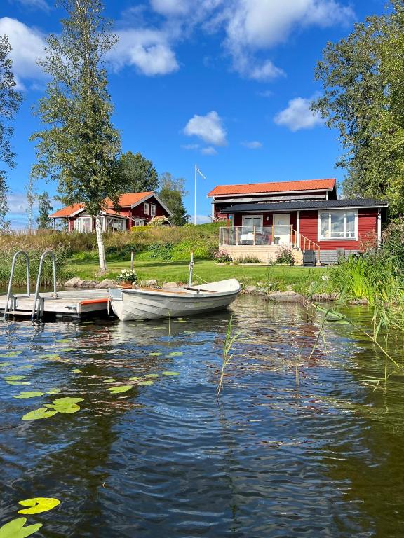 Sommarstuga med sjötomt och brygga, Hedemora (aktualisierte Preise für ...
