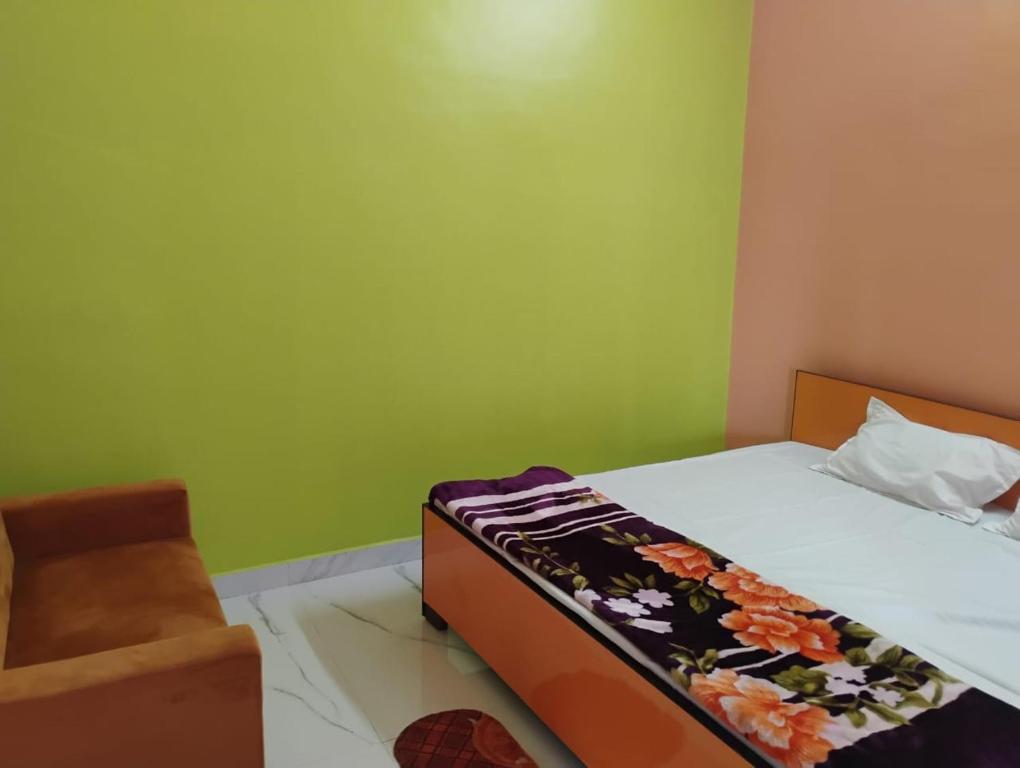Geeta Teerth Atithi Guest House AC and Non AC Rooms, Ayodhya (updated ...