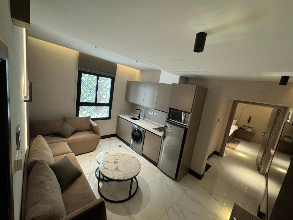 SIXTY THREE HOTEL SUiTES, Riad (precios actualizados 2026)