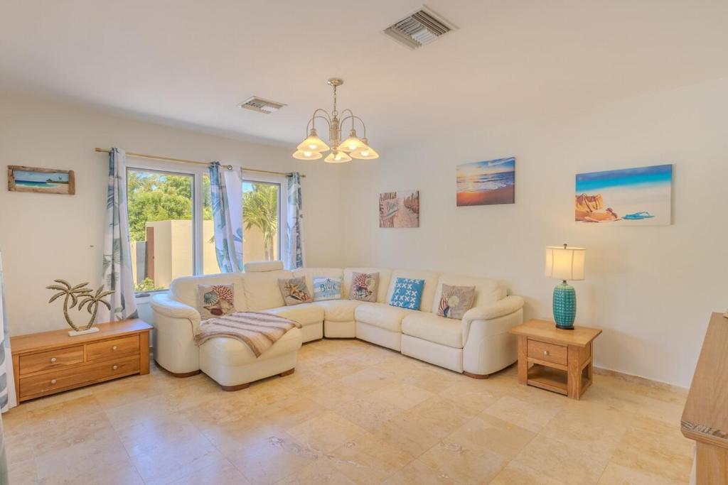 5 min to the Beach Happy Aruba Villa by Bocobay, Palm-Eagle Beach (2025 ... 5 min to the Beach Happy Aruba Villa by Bocobay, Palm-Eagle Beach (2025 ...