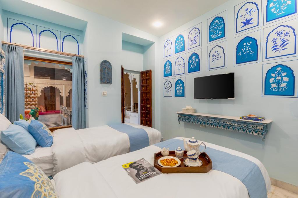 SaffronStays Rang Havelii - 2 deluxe rooms in heritage haveli with ...