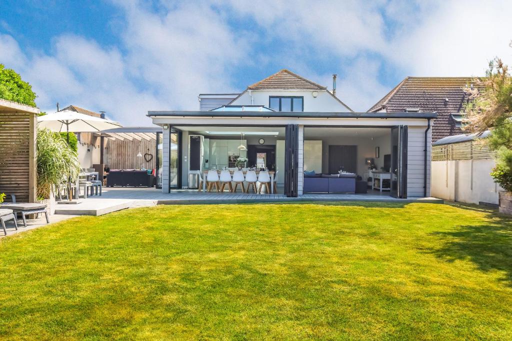 Bayhurst - Bracklesham Bay, Chichester (updated prices 2026)