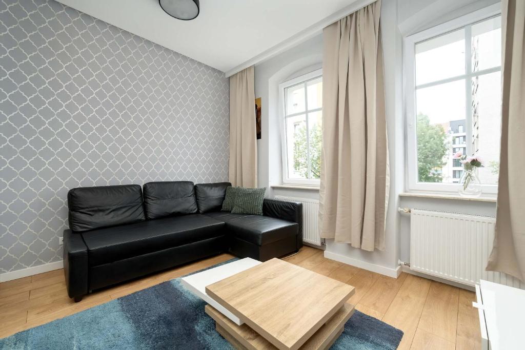 Stylish One Bedroom Apartment Perfectly Located by Noclegi Renters ...