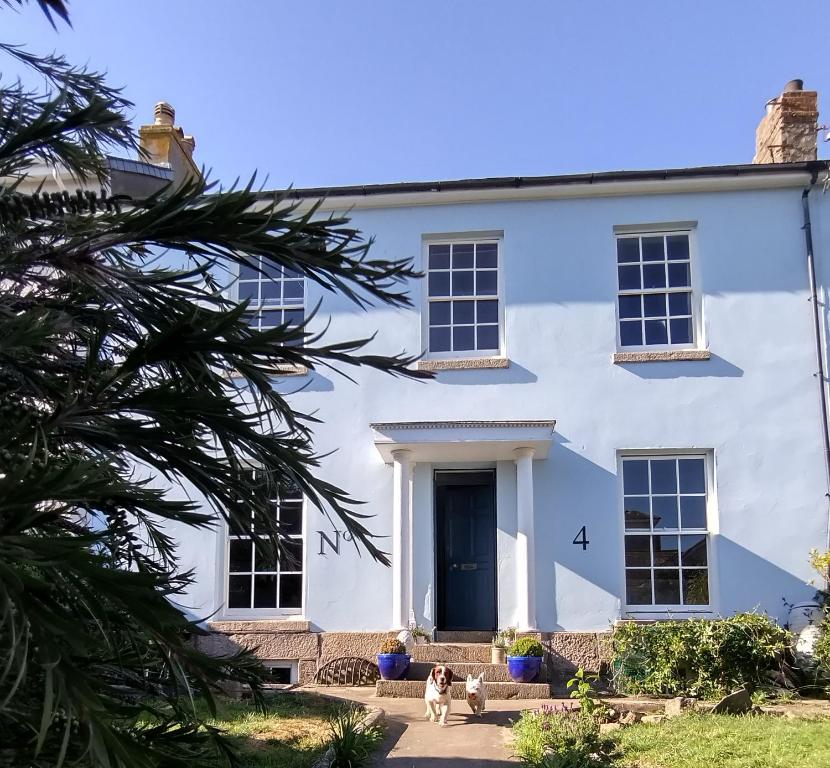 Penrose House, Penzance (updated prices 2026)