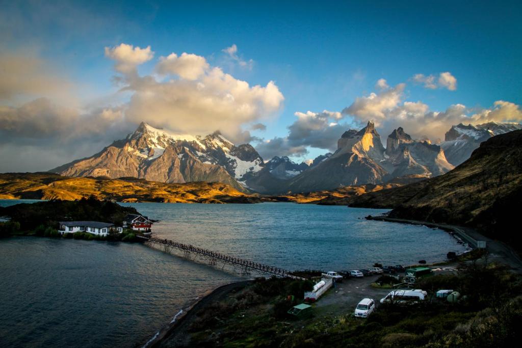 Hostería Pehoe, Torres del Paine (precios actualizados 2025)