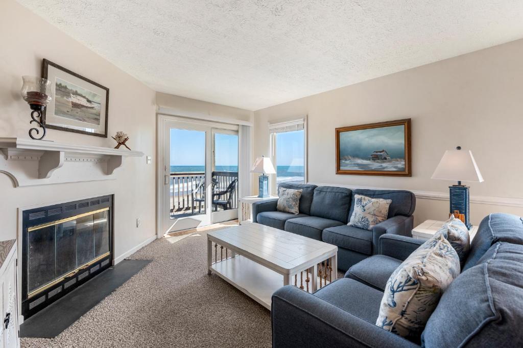 Golden Strand Unit J2, Kill Devil Hills (updated prices 2026)