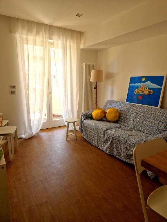 Laura Home- 1 min dalla spiaggia 10 min dal centro（ペスカーラ）：（最新料金：2026年）