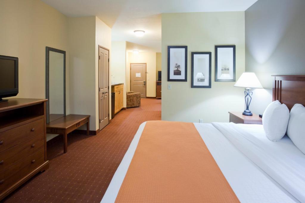 AmericInn by Wyndham Fargo Medical Center, Fargo (updated prices 2025)