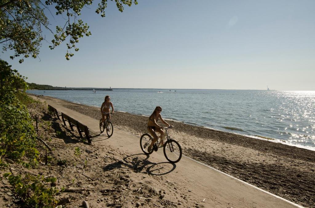 Brennan Beach Lakeview Park Model 1, Pulaski (updated prices 2025)