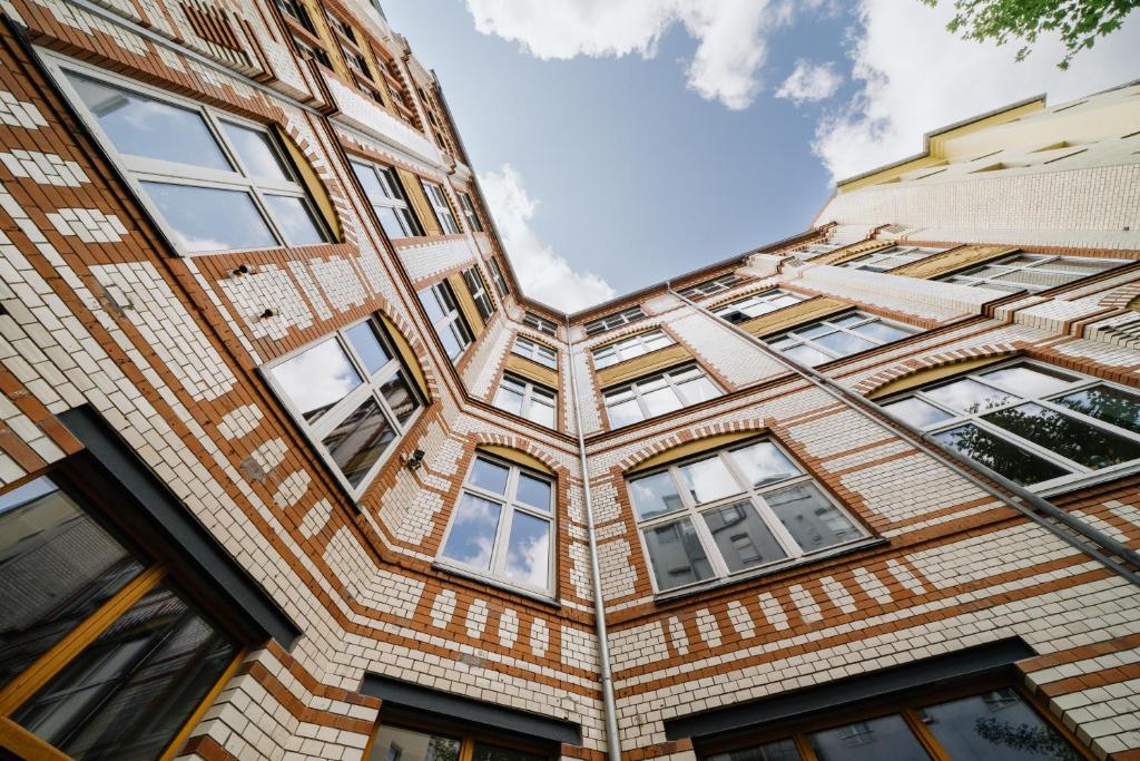 Homely Berlin - Historic Building, 3 Bedrooms, Mauerpark, Family ...
