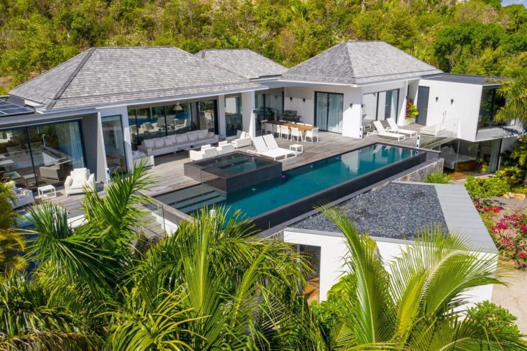 Amazing Environmental Villa with Delightful Amenities, Gustavia ...