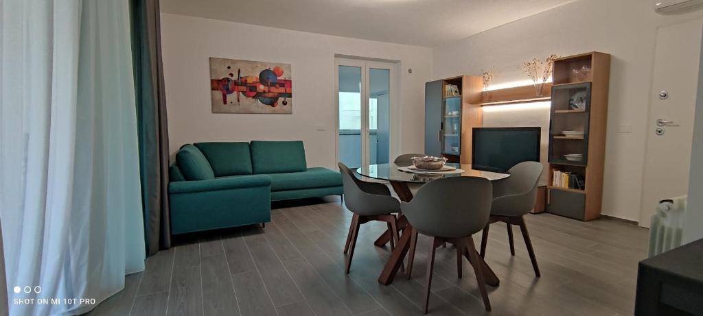 Docking Point, Milazzo (aktualne ceny na rok 2025)