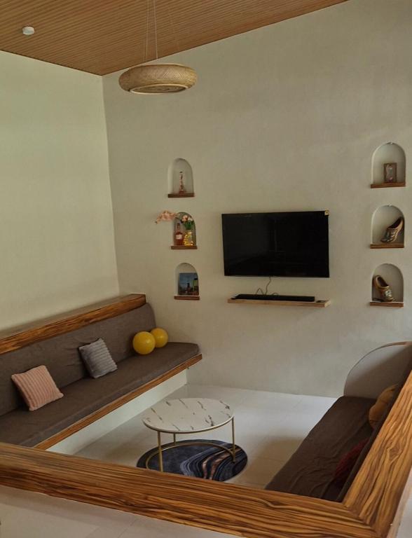 Villa de Miguel, Migit (updated prices 2025)