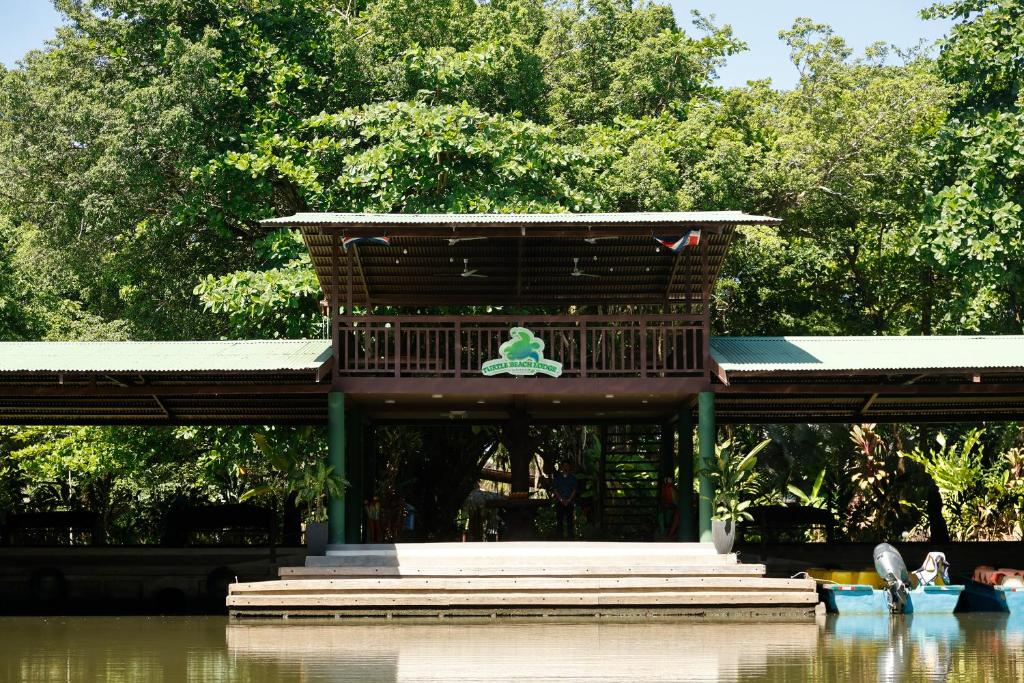 Turtle Beach Lodge, Tortuguero (updated prices 2026)