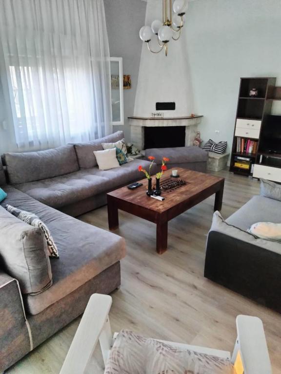 Whispering Getaway, Korinós (updated prices 2026)