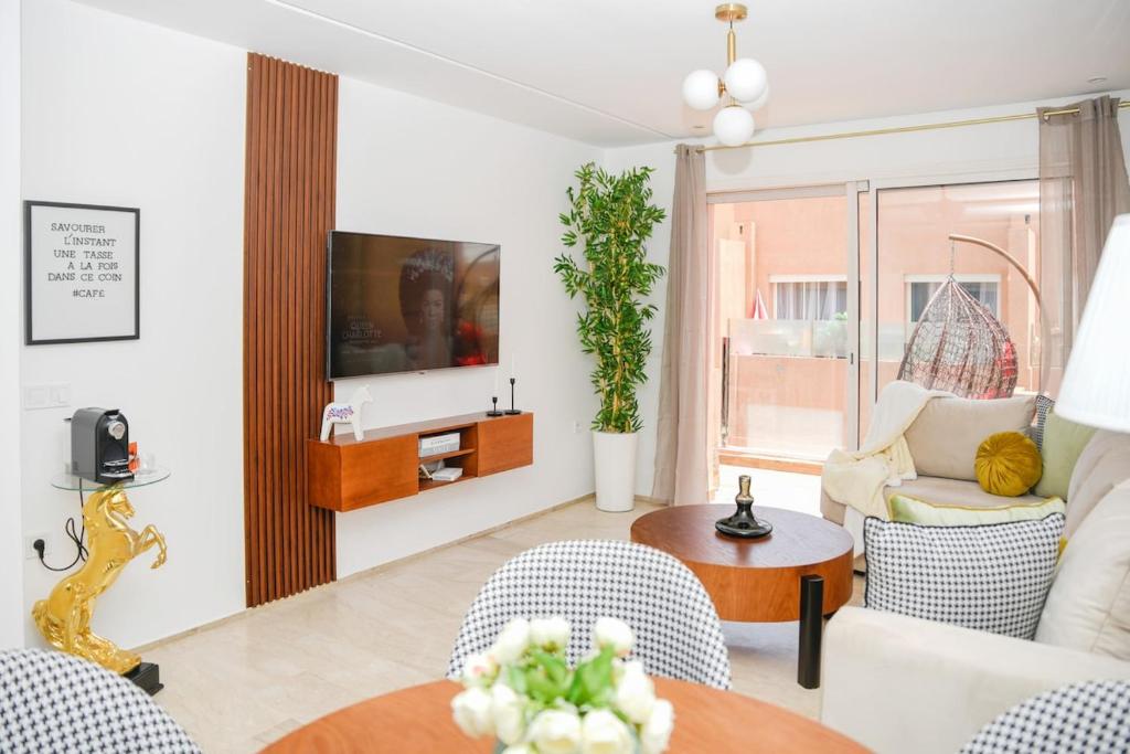Cozy One-Bedroom Apart Wi-Fi, Netflix, and Balcony, Marrakech (updated ...