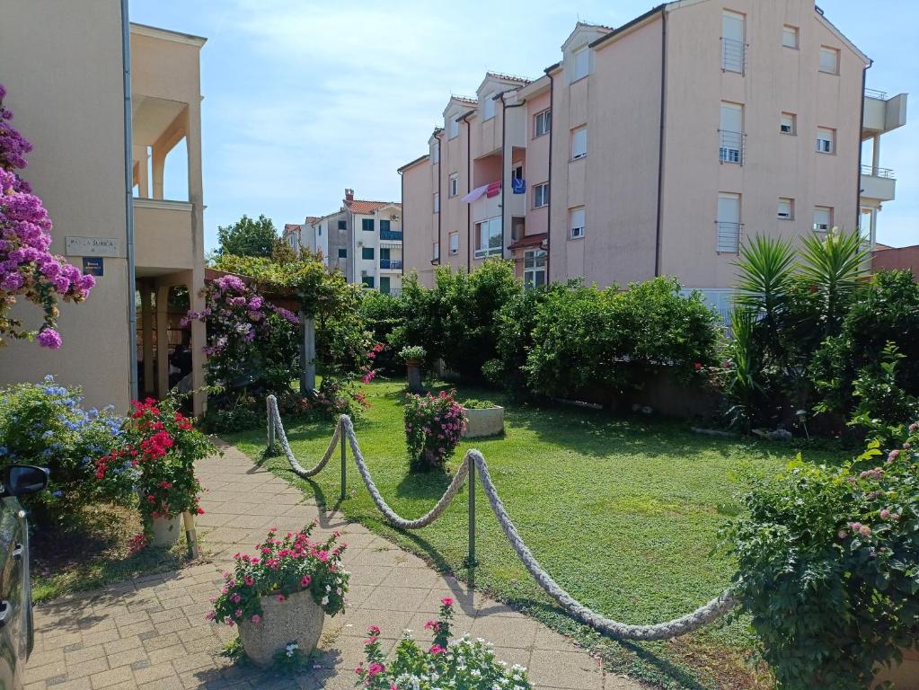 lutikano vodice, Vodice (precios actualizados 2025)