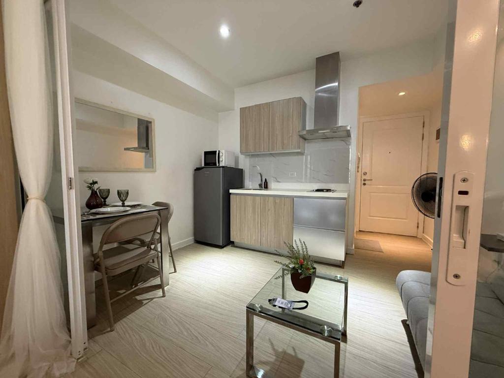 AZURE BICUTAN POSITANO Tower, Manila (updated prices 2025)