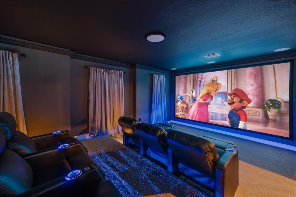 Luxurious 8 Bedroom 5 Bathroom Arcade & Theatre, Kissimmee (updated ...