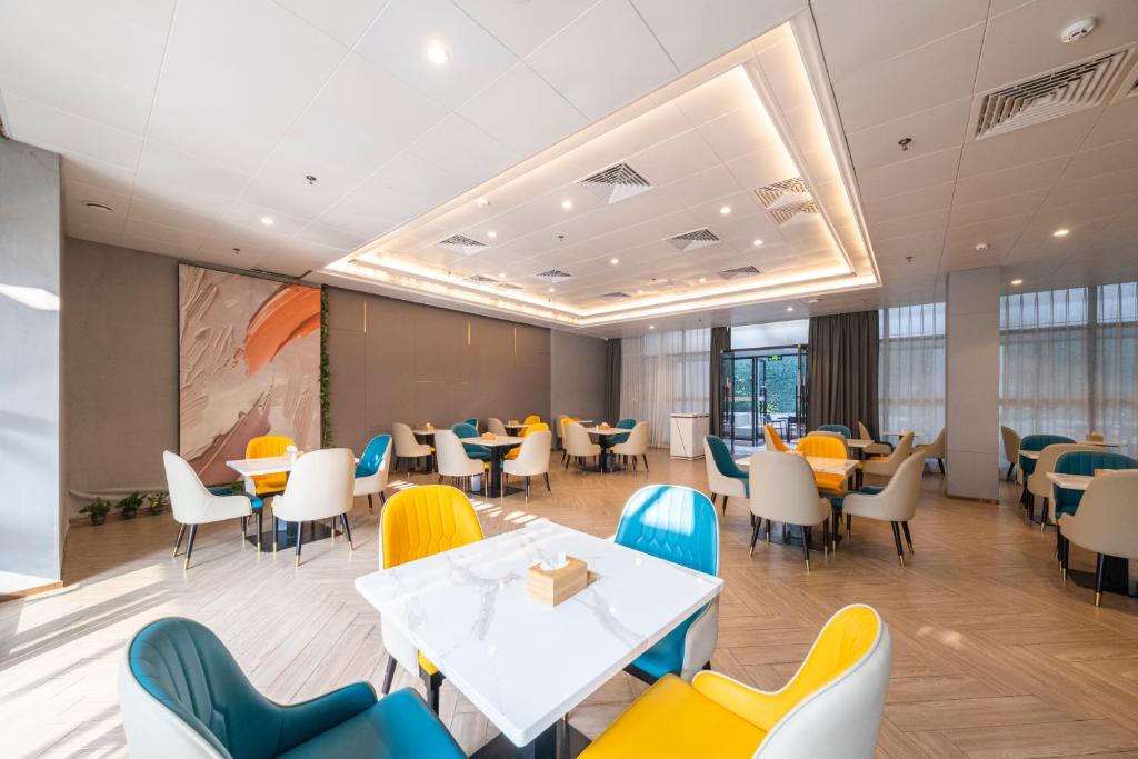 Vienna Hotel Fuzhou Mawei Banzheng Cultural Scenic Area Branch ...